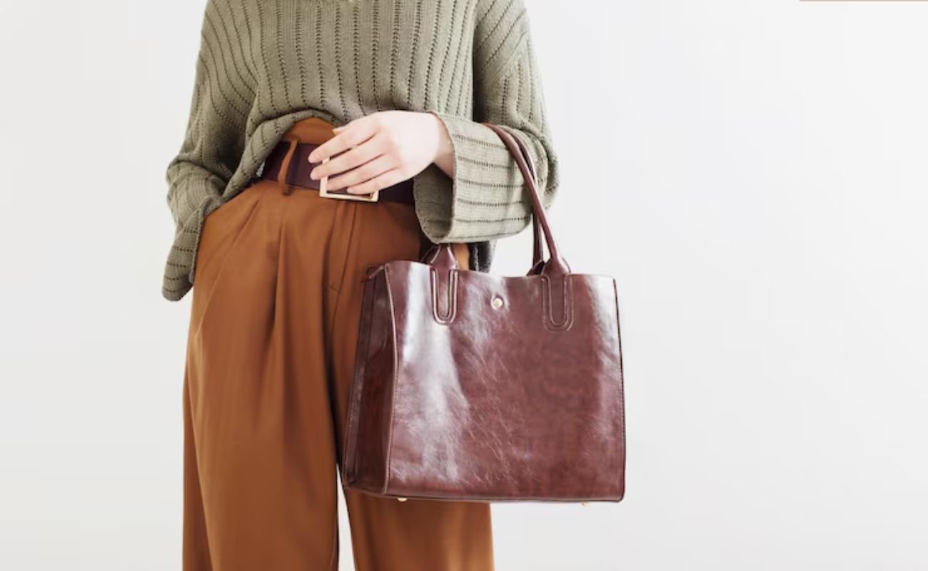 Why More Women Are Choosing Tote Bags for Everyday Use - Papular Magazine
